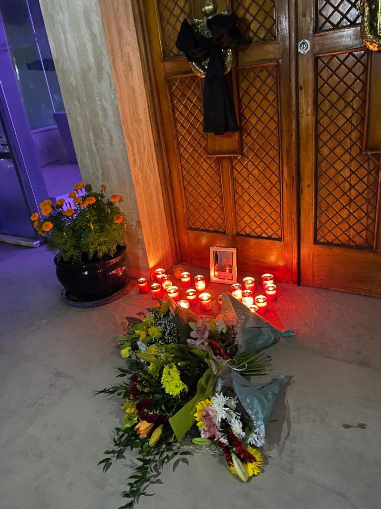 Numru ta’ partitarji Nazzjonalisti marru quddiem id-Dar Ċentrali b’mod ...